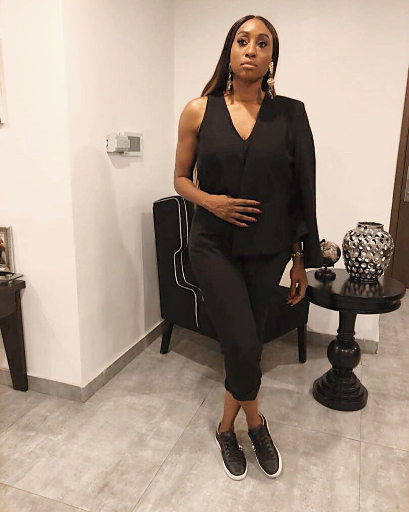 Okay, Veronica Odeka, This Is How You Style a Glam Casual All-Black ...