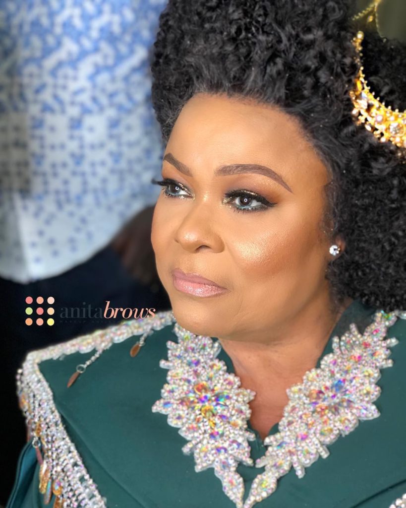 Irrefutable Proof That Celebrity Makeup Artist Anita Brows Is Queen of ...