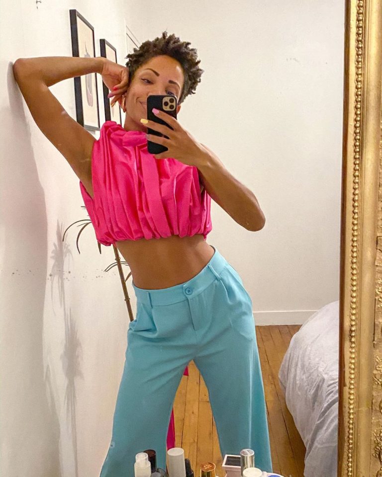 26 Outfits That Prove Ellie Always Serves Up Serious Glamour - Even in ...