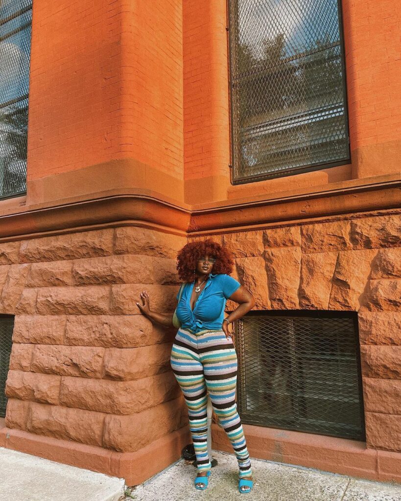 See the 10 Times Simi Moonlight Proved She is One Curvy #BellaStylista ...