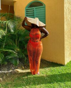 See the 10 Times Simi Moonlight Proved She is One Curvy #BellaStylista ...