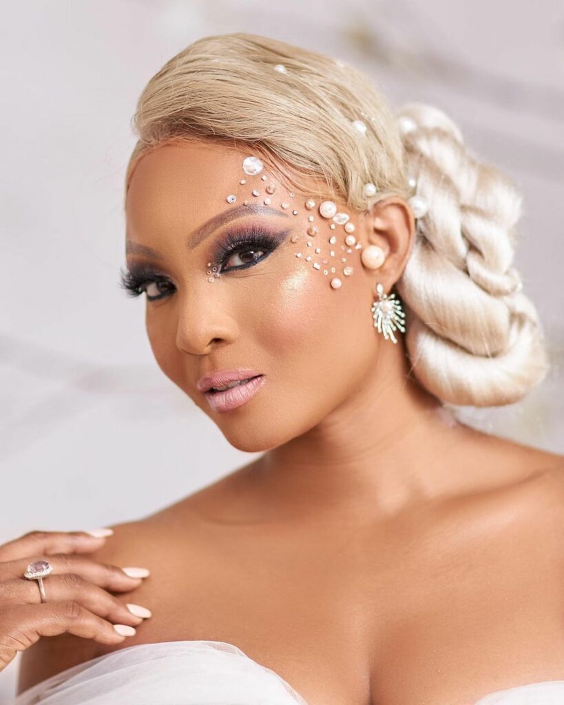 We Can't Take Our Eyes Off Osas Ighadoro In This "Ice Queen" Themed ...