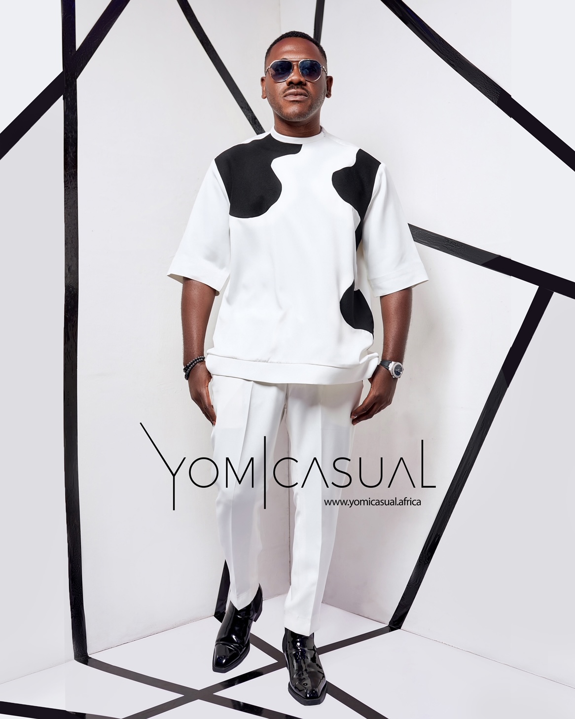 Iyanya & Deyemi Okanlawon Model Yomi Casual's Yuletide Collection ...
